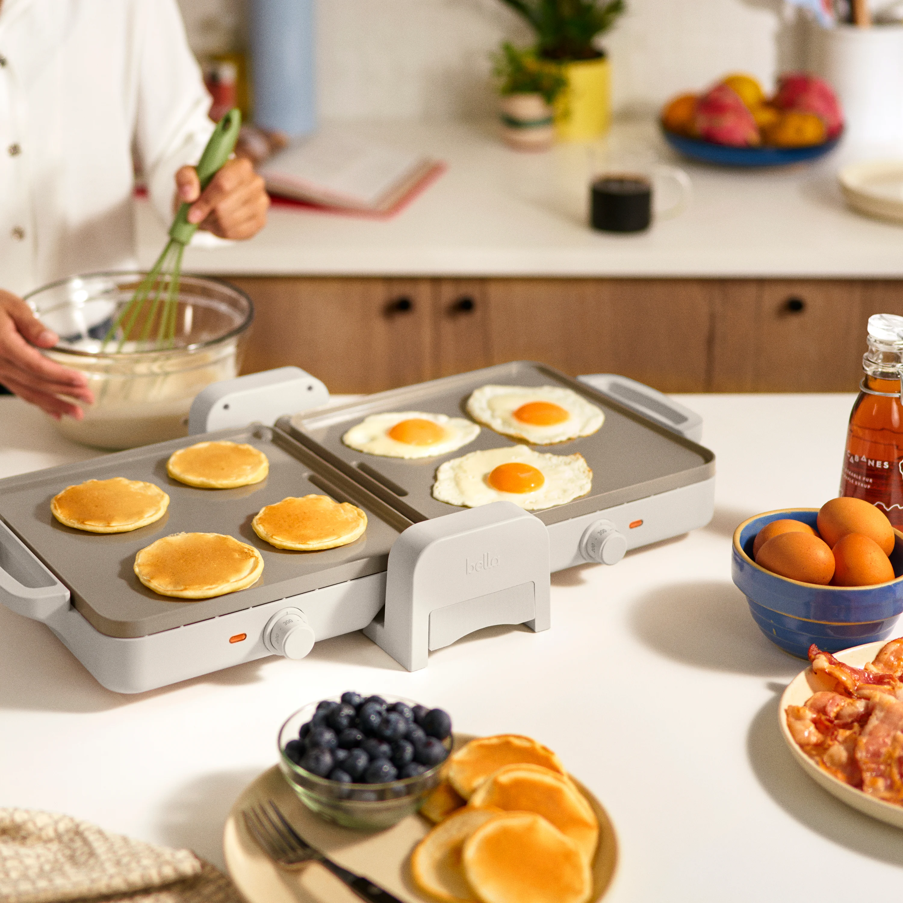 bella Fold and Store Dual Temp Griddle | Fits-anywhere™ kitchenware