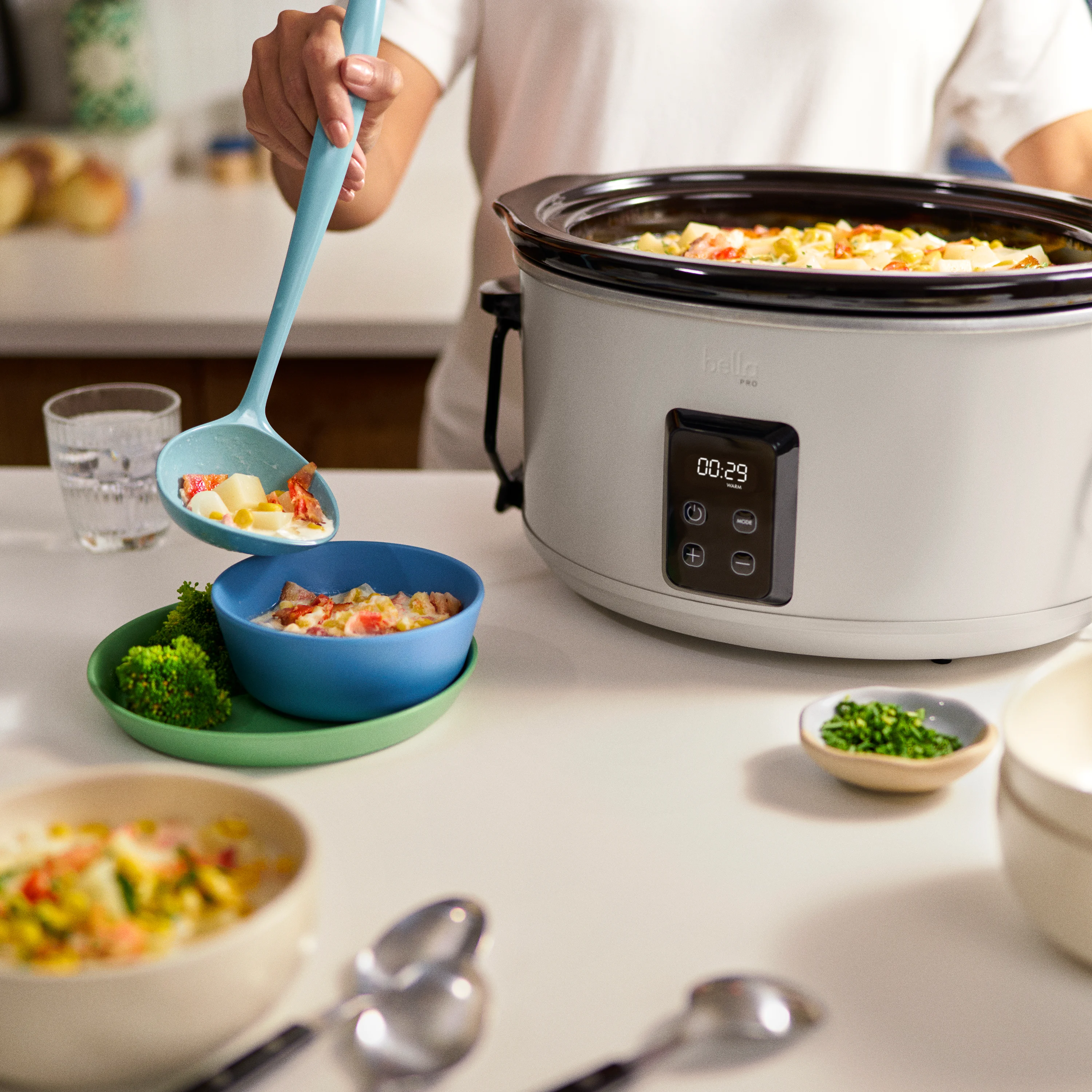 bella PRO 5qt Programmable Slow Cooker