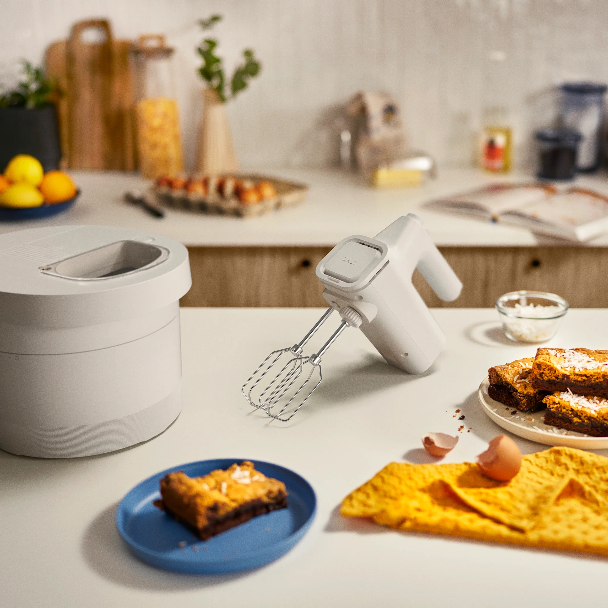 bella 3.5QT Hand & Stand Mixer – Compact 2-in-1 Mixer with Dual Bowls ...