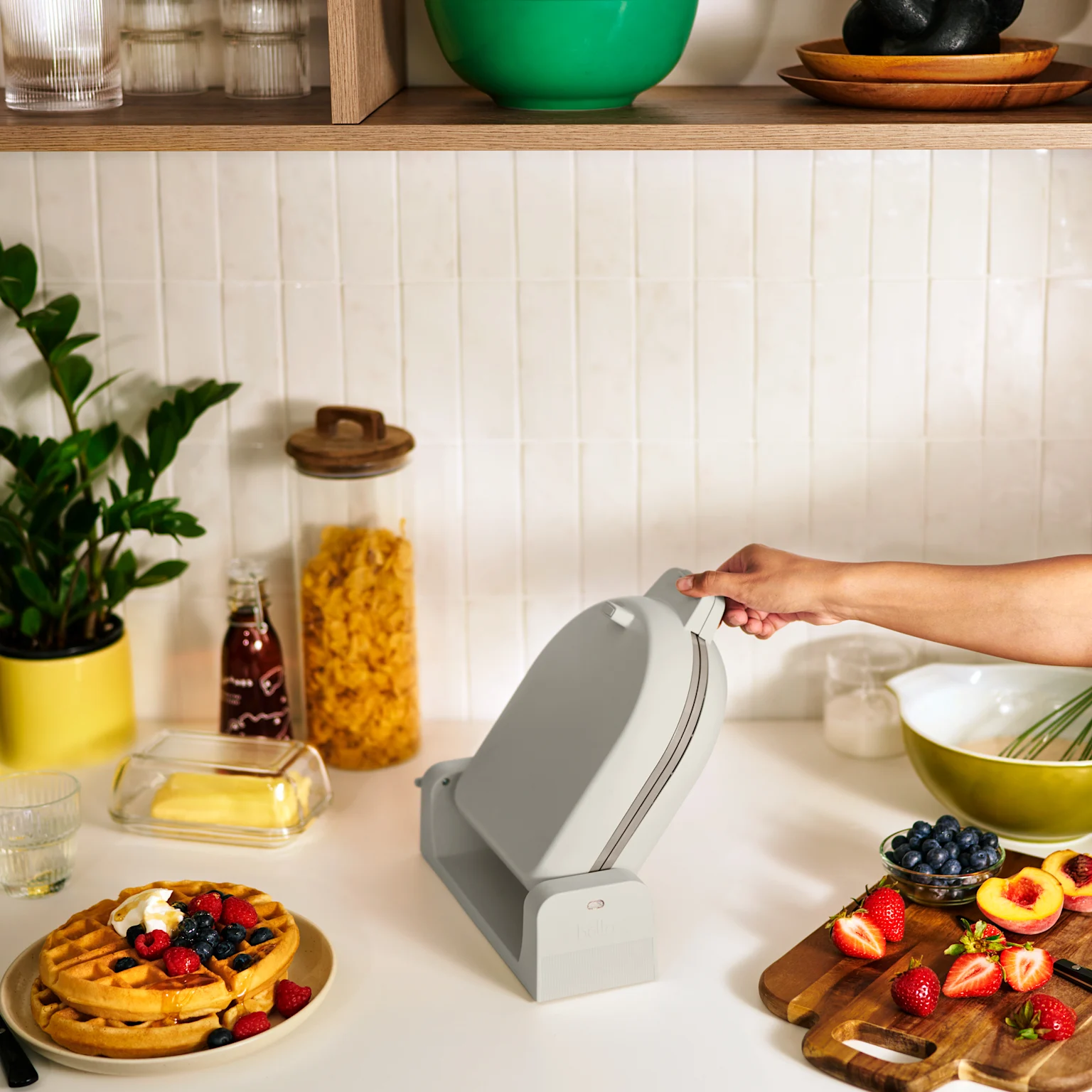 bella Flip & Store Waffle Maker | Fits-anywhere™ kitchenware