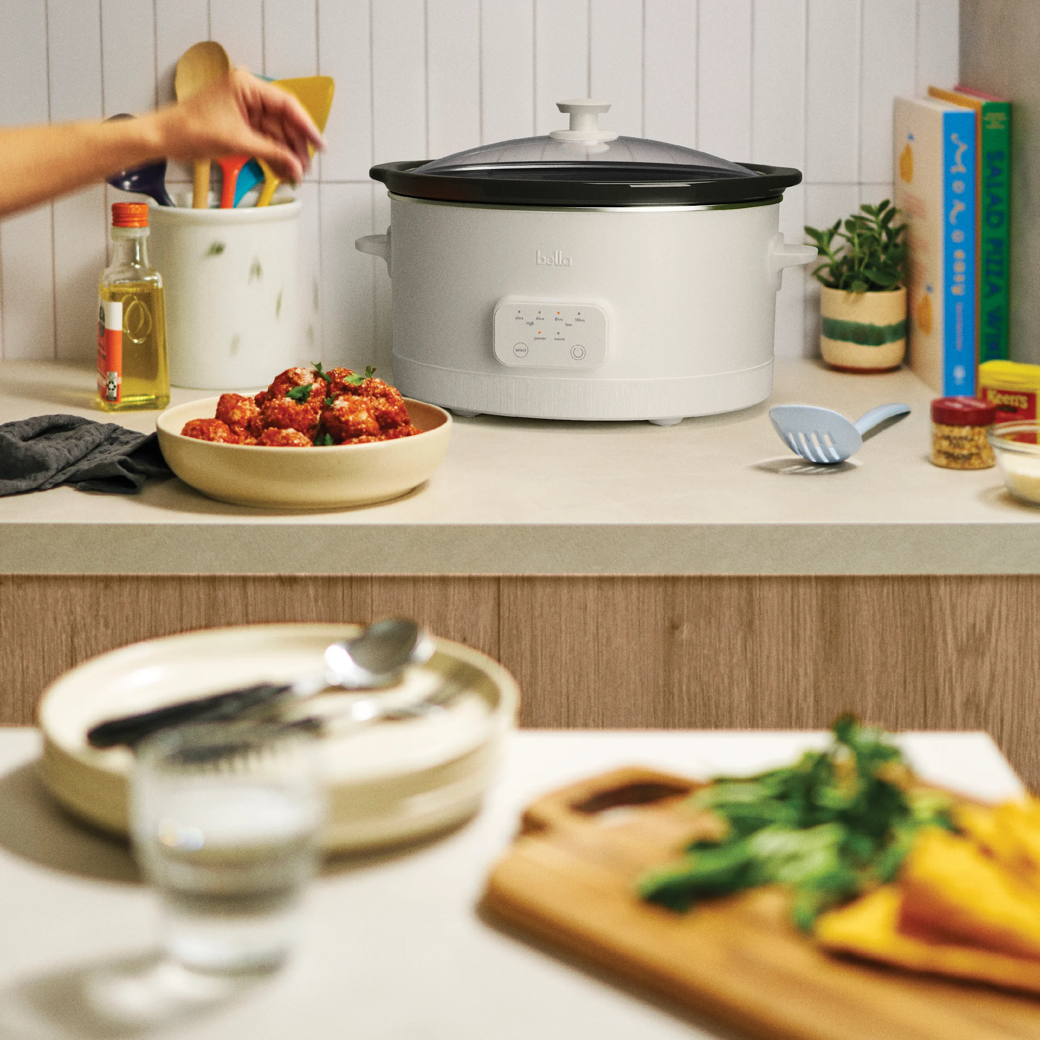 bella 6-Quart Programmable Slow Cooker - Digital Crock Pot with Timer ...