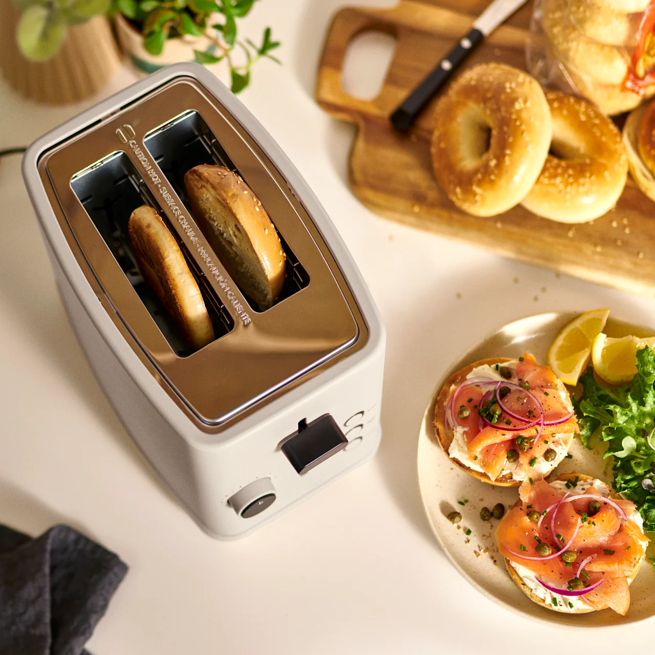 bella PRO 2 Slice Toaster - Extra-Wide Slots & Digital Browning
