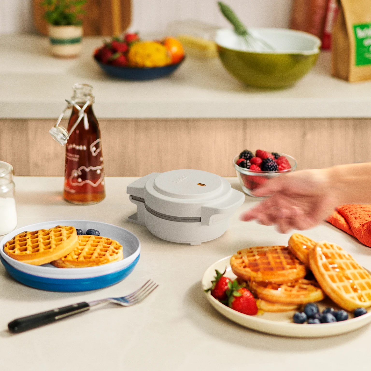 bella Snack and Store Mini Waffle Maker - Compact Waffle Iron for Quick ...