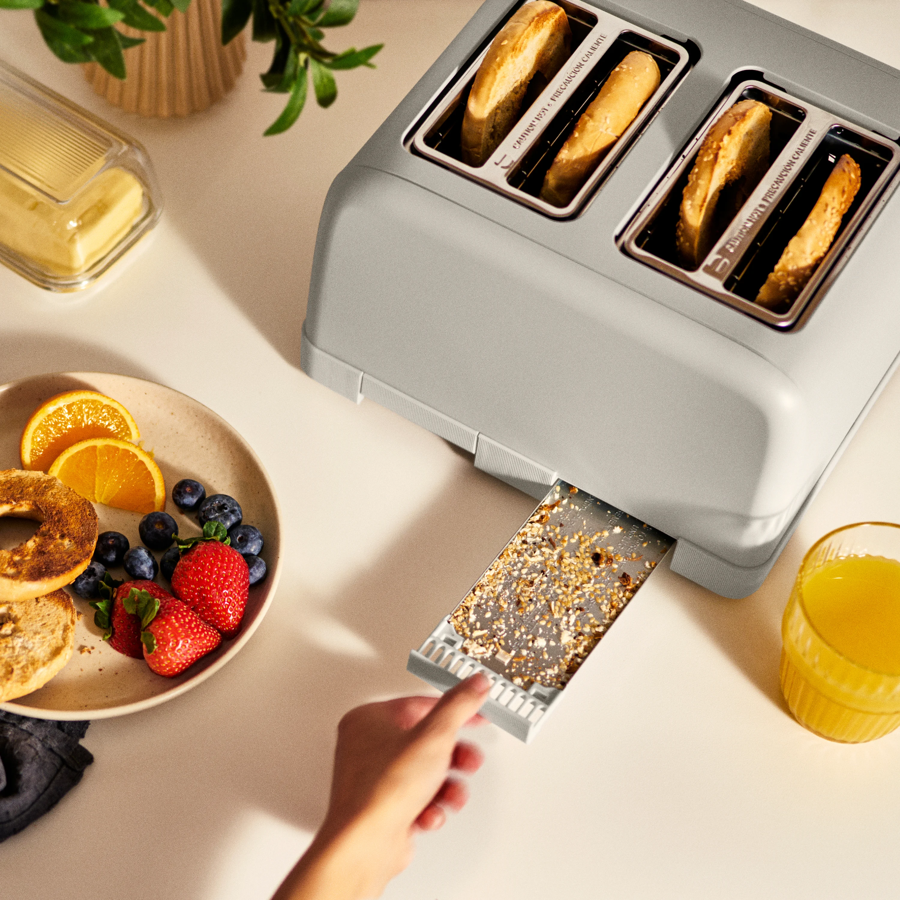 bella 4-Slice Toaster – Extra-Wide Slots, Bagel Preset, 6 Shade Settings