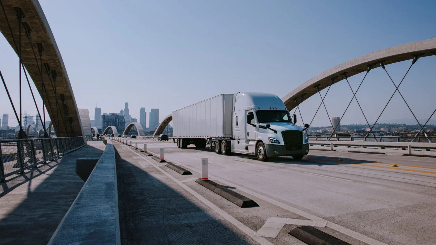 The ultimate guide to dry van trucking: everything you need to know ...