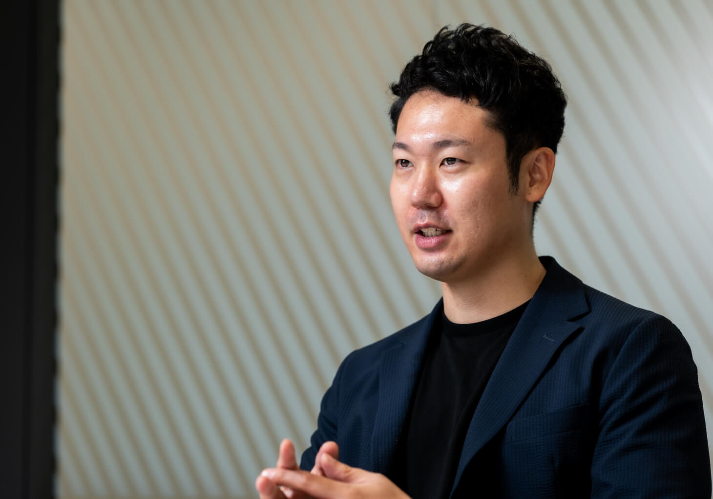 採用の最終関門は「同僚ディナー」 アンカー・ジャパンCEOが目指す「自走する少数精鋭組織」 | ビズリーチ