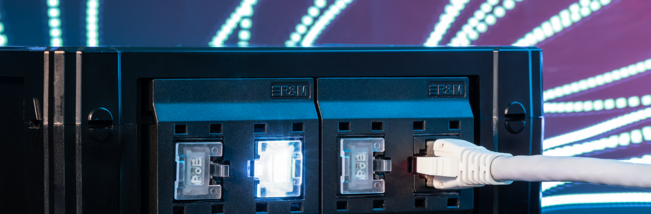 Ny feltmonterbar plugg FM45 EL Cat. 6A. Intuitiv. Fleksibel. Robust ...