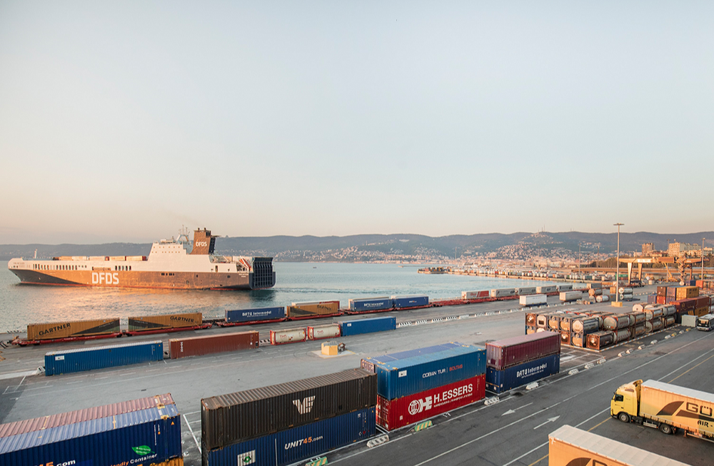 4PL Solutions | 4PL Logistics | DFDS
