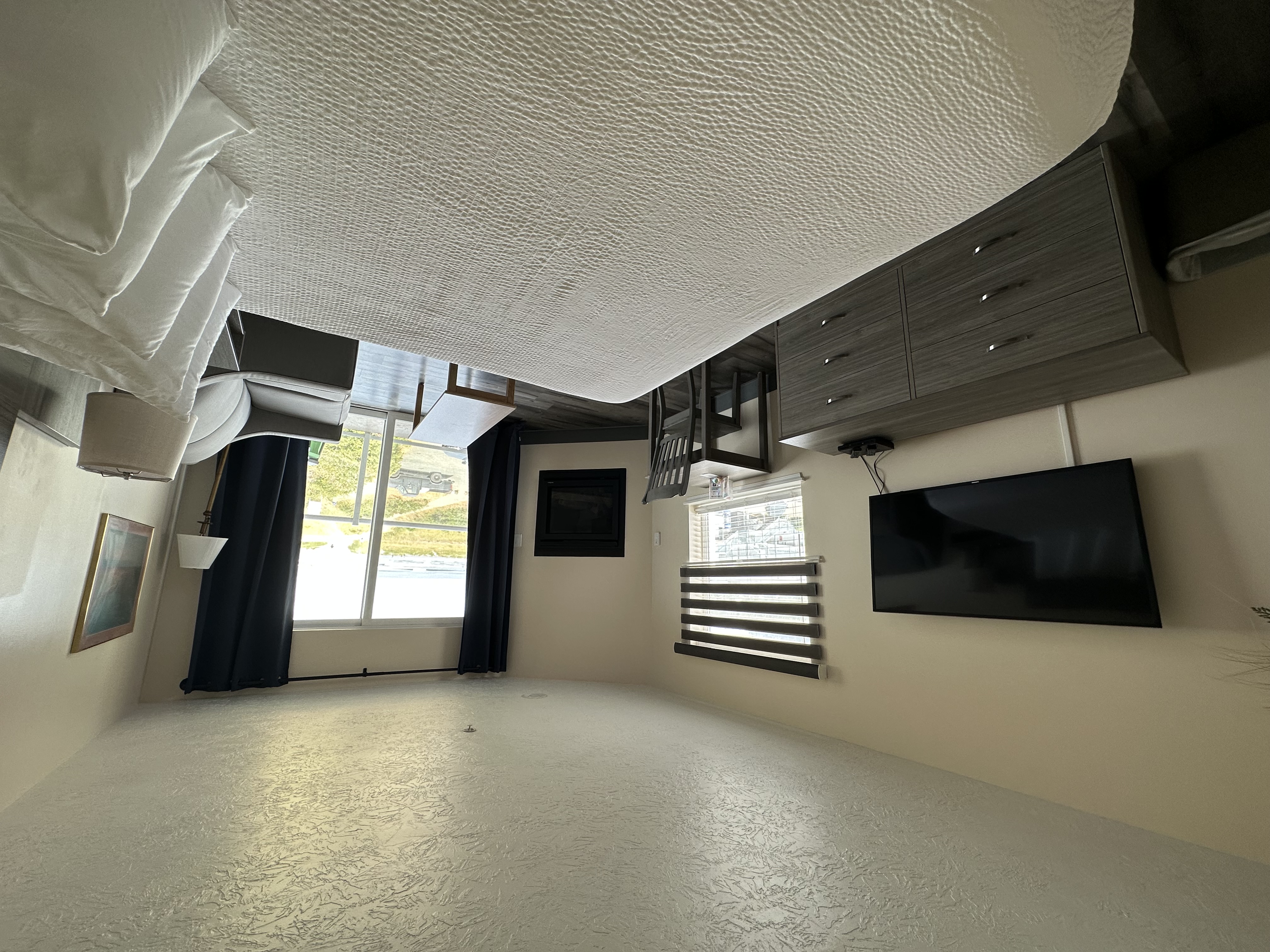 Guest Rooms and Suites | Inn at the Shore