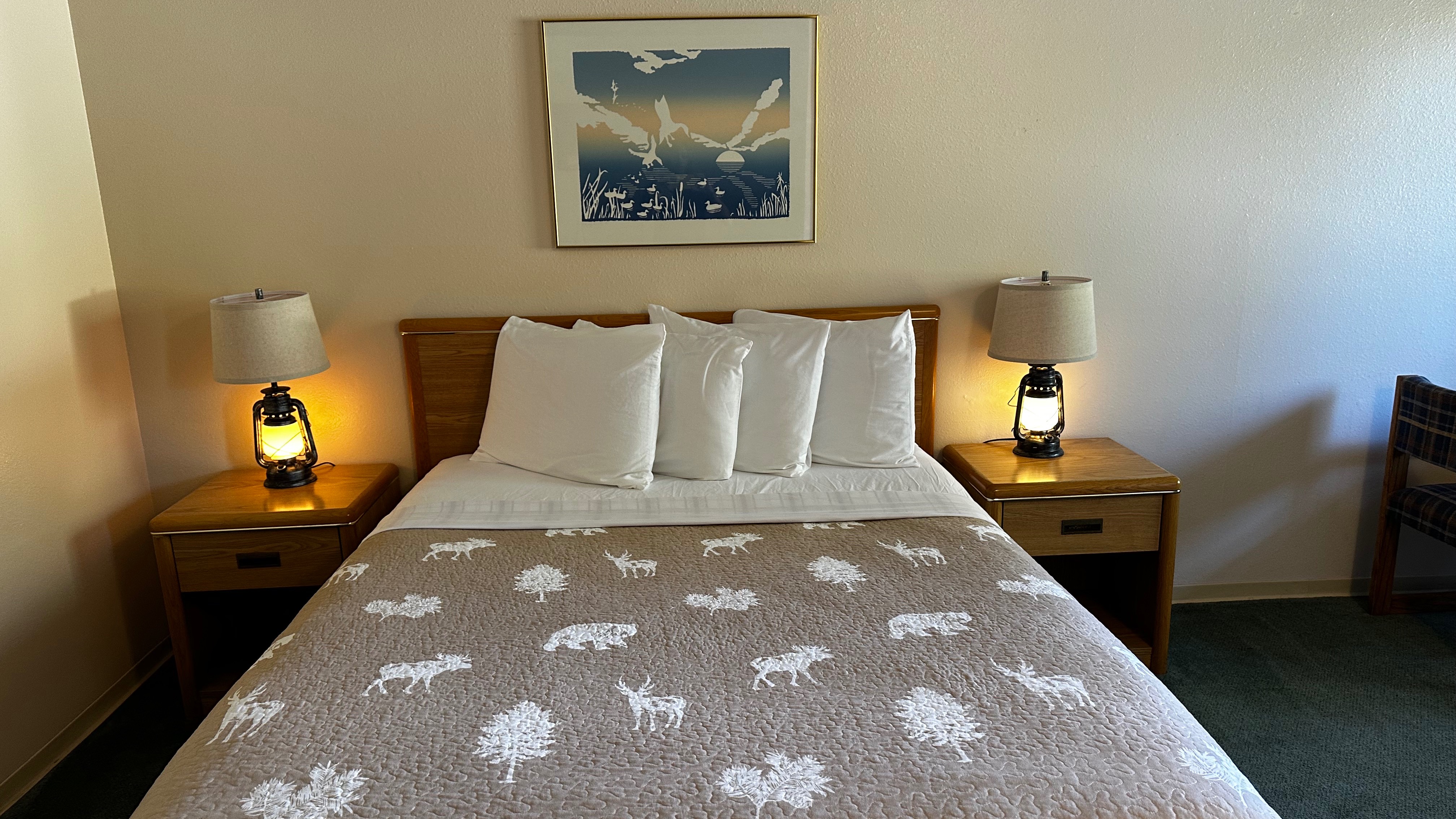 Guest Rooms and Suites | Winthrop Inn