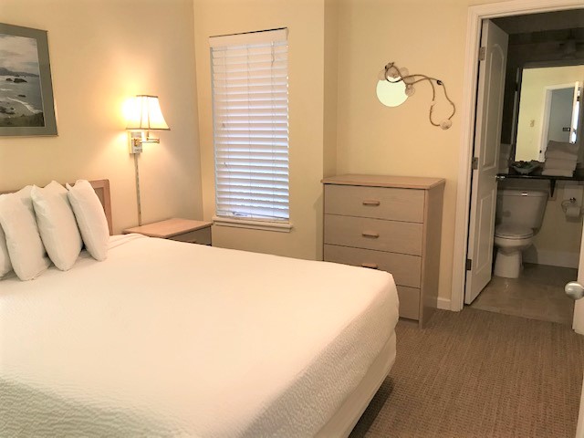 Guest Rooms and Suites | Inn at the Shore
