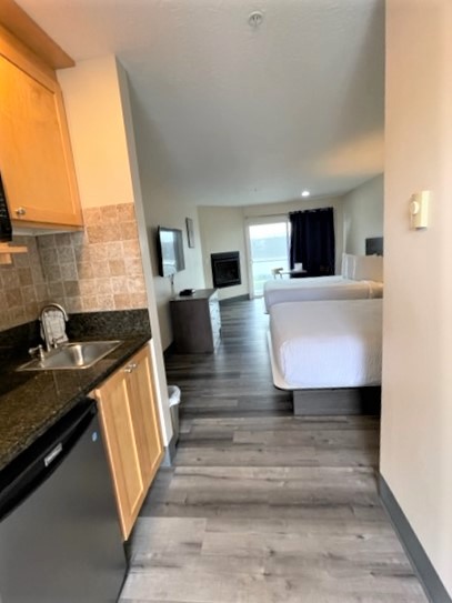 Guest Rooms and Suites | Inn at the Shore