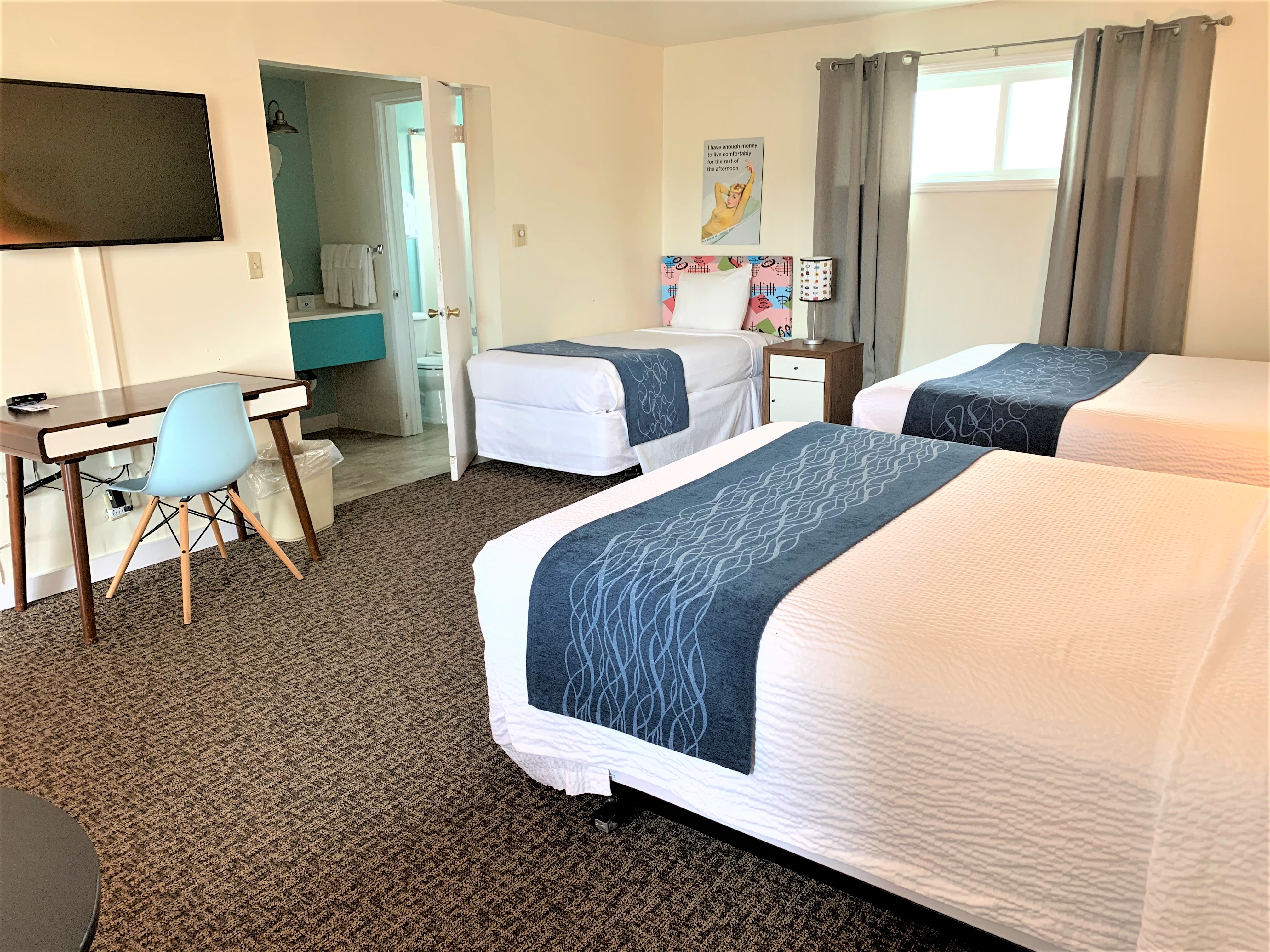 Guest Rooms and Suites | Atomic Motel