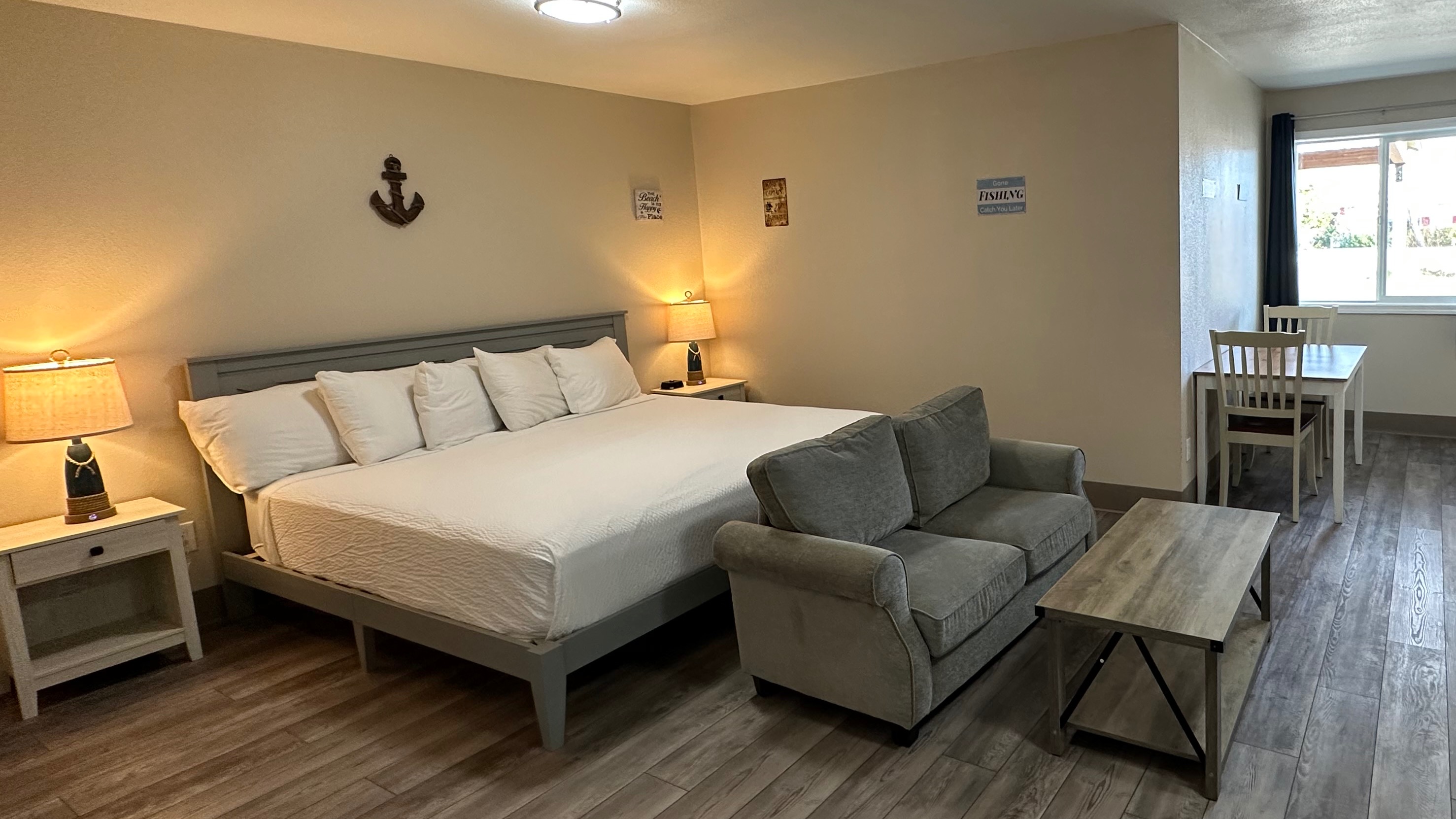 Guest Rooms and Suites | Coastal Inn & Suites