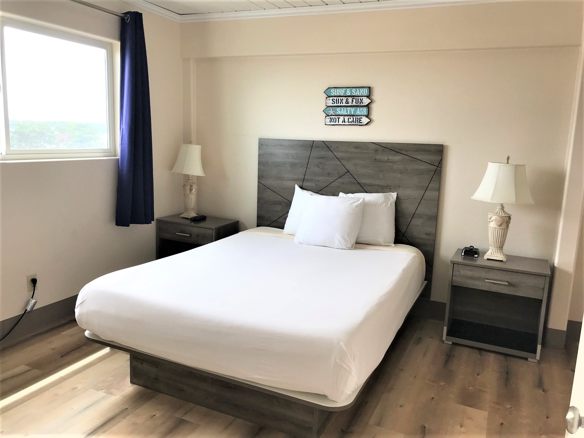 Guest Rooms and Suites | Westport Inn