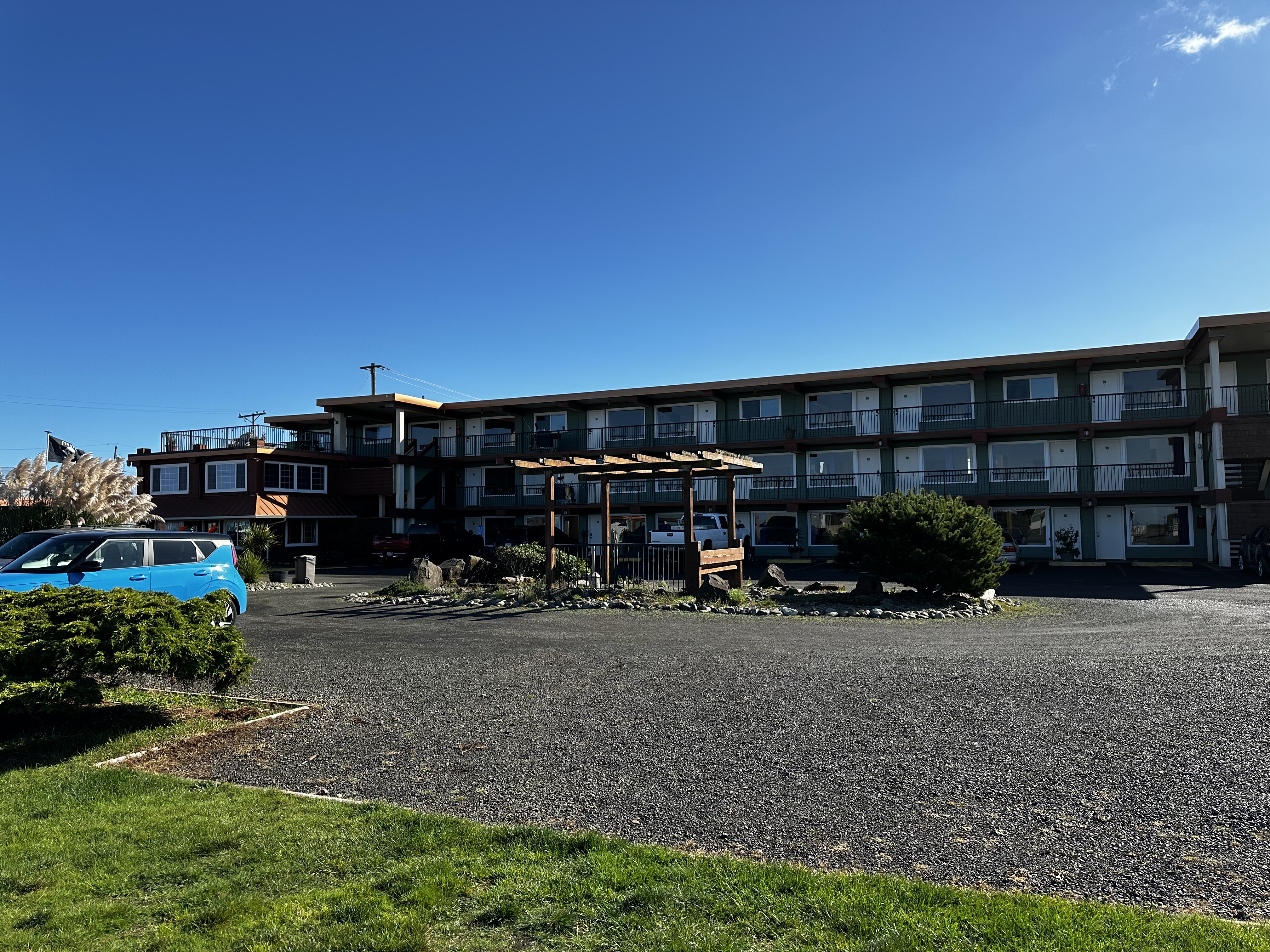 Welcome to the Westport Inn | Westport Inn & Cabins