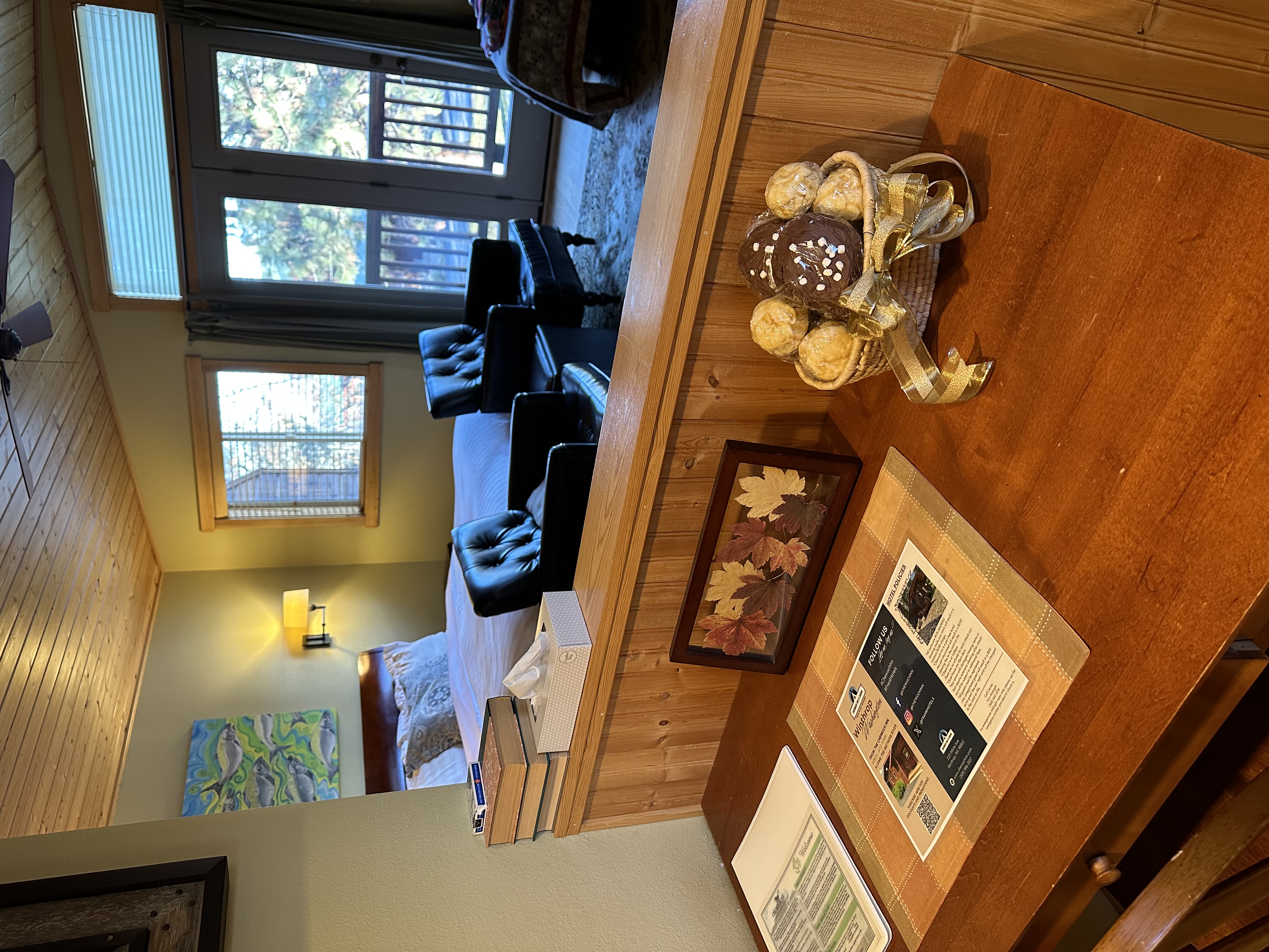 Guest Rooms, Suites, and Cabins | Chewuch Inn