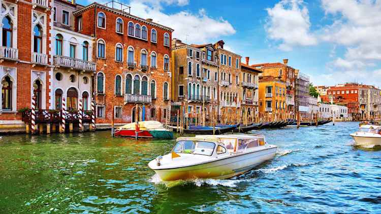 Ultimate Europe Trip in 26 Days - Expat Explore