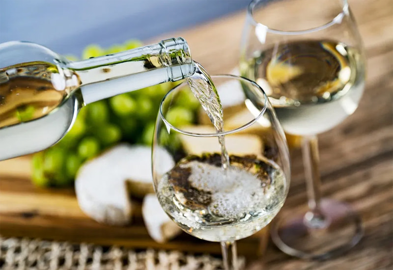 Vermentino: Wine Regions, Taste, 8 Best Bottles To Buy (2021)