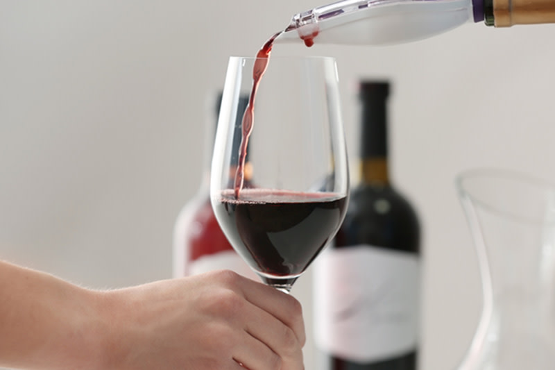 Wine Decanting 101: When, Why, and How to Do It Right