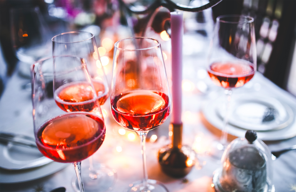 15 Fabulous Pink Moscato Wines to Sip Now (Tasting Notes, Prices)
