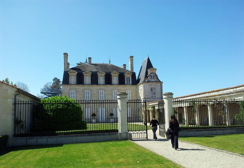 Leoville Las Cases: Vineyards, Winemaking, 8 Best Wines (2021)