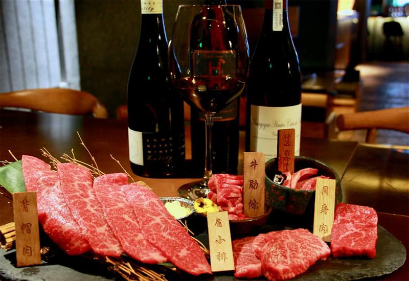 Pauillac Wine: Unique Terroir, Best Wines, Prices (2023)