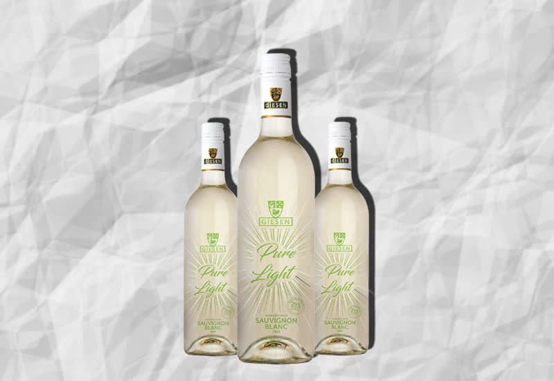 What Is Low Alcohol Wine? (8 Best Wines To Sip in 2023)