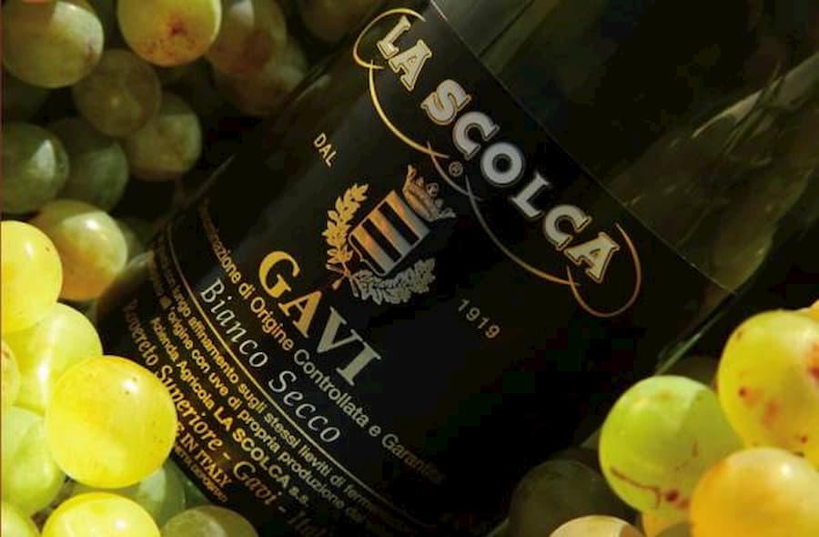 Italian Sparkling Wine: Winemaking, Best Wines, Prices (2024)