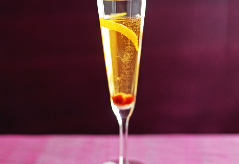 10 Champagne Cocktail Recipes and Wines To Use