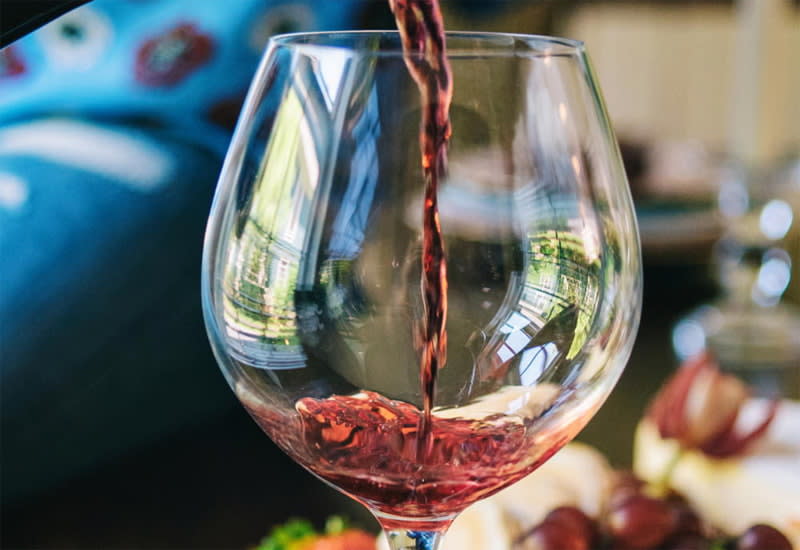 How Does Merlot Wine Taste?