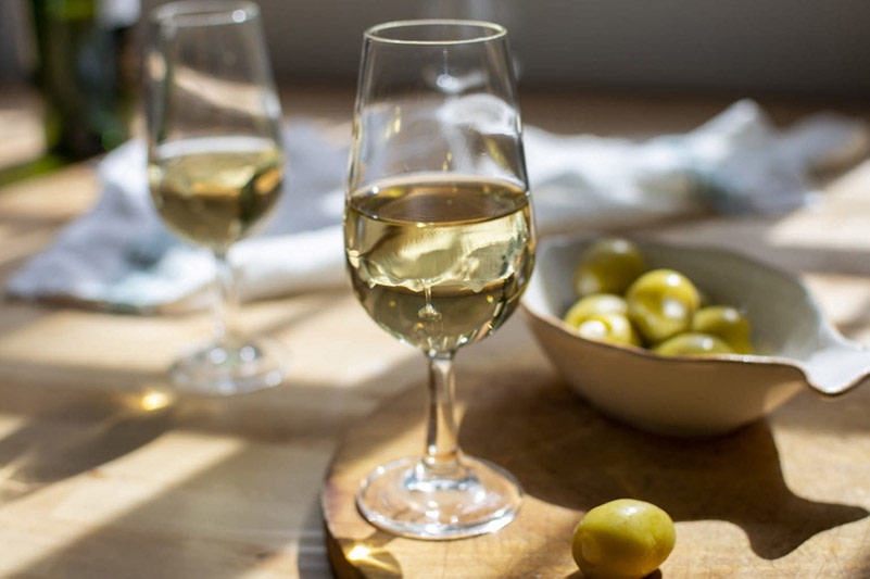 Sherry (Wine Styles, Flavors, 8 Best Bottles 2023)