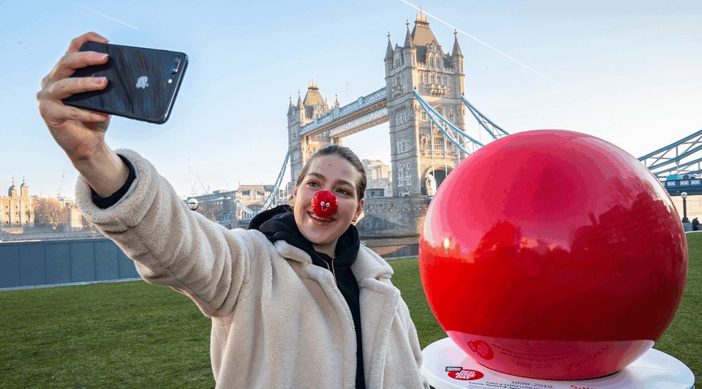 Giant Red Noses pop up across UK | Comic Relief