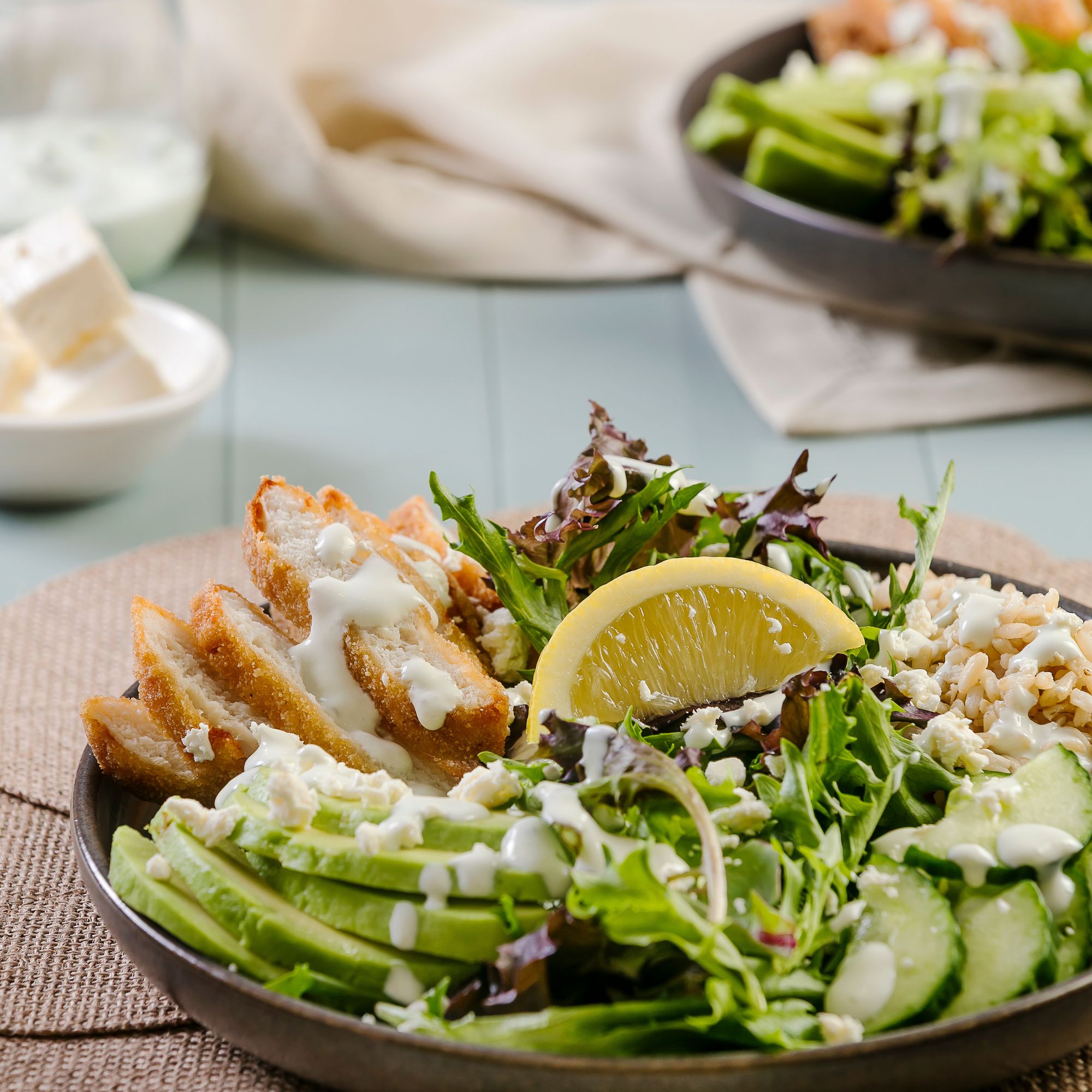 Shingle Inn: Crispy chicken, feta and avo salad